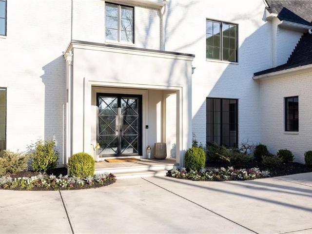 4580 Peachtree Dunwoody Rd NE, Sandy Springs, GA 30342 | MLS #7742 | Compass