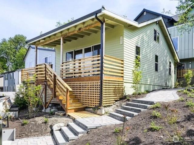 4582 22nd Ave SW, Seattle, WA 98106