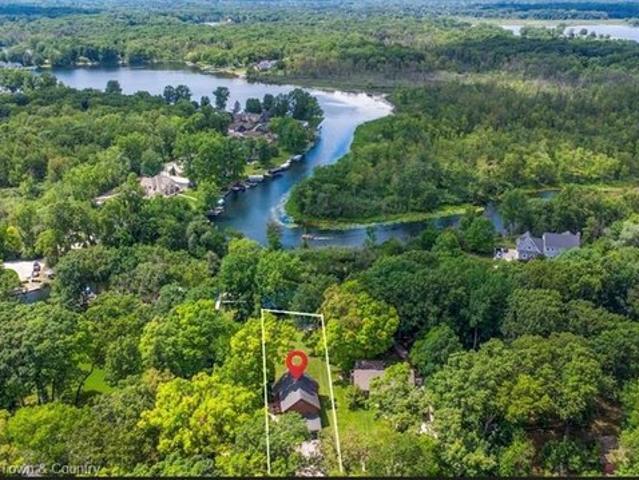 4583 Cornwell Ln, Hamburg Township, MI 48189