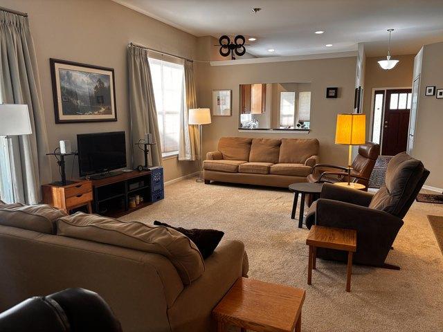 4583 Devon Dr, Jackson, MI 49201