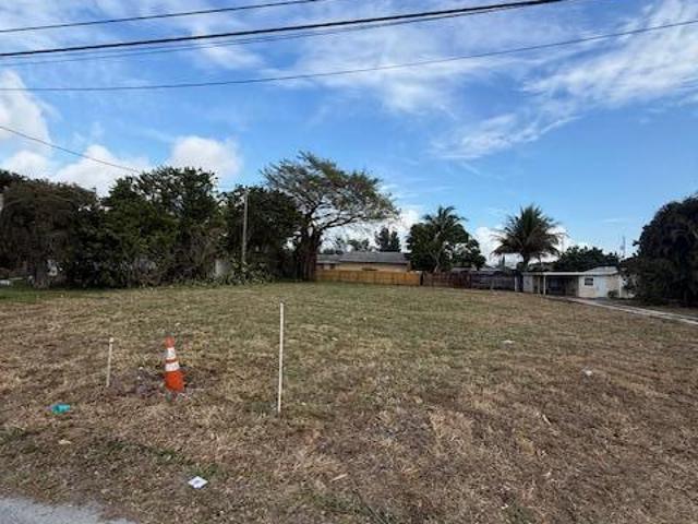 4583 Diekhans Rd, West Palm Beach, FL 33417 | MLS #R11167