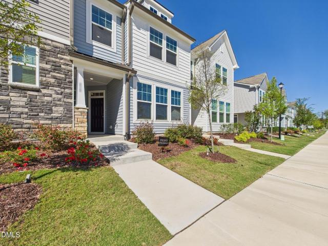 458 Channel Drop Dr, Clayton, NC 27520 | MLS #10145 | Compass