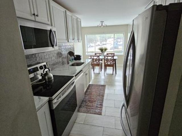458 Girard St Unit 390, Gaithersburg, MD 20877