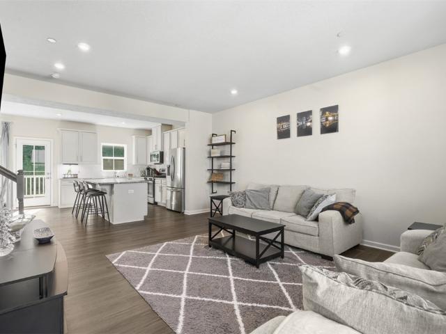 458 Greenwood Dr