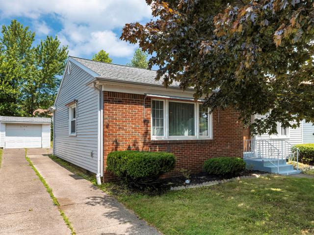 458 E 35TH Street