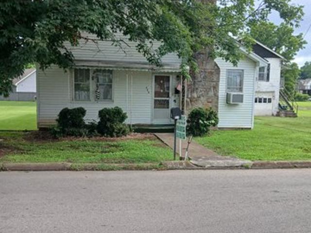 458 E Madison St, Pulaski, TN 38478