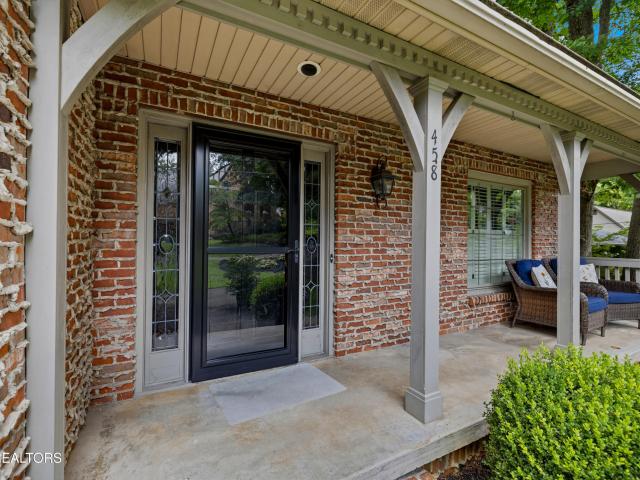458 Oakhurst Drive