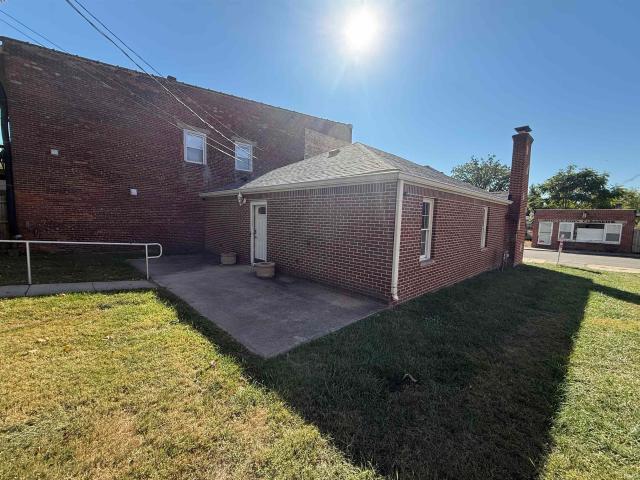 458 Locust Street