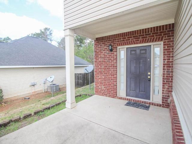 458 Lory Lane