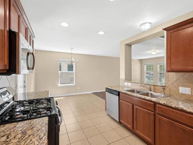 458 Nottingham Loop