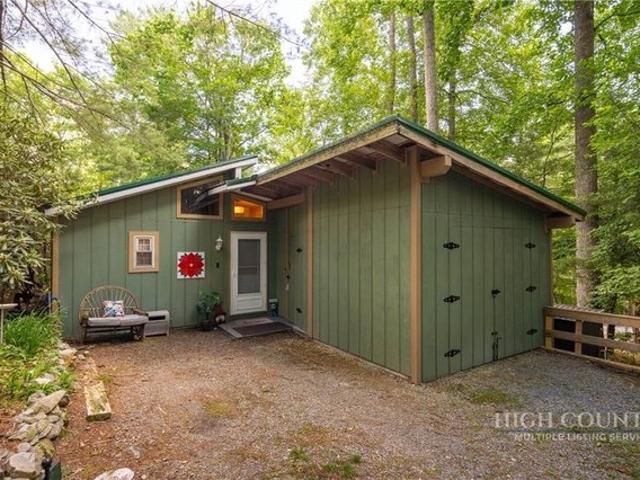 458 Windridge Rd, Newland, NC 28657