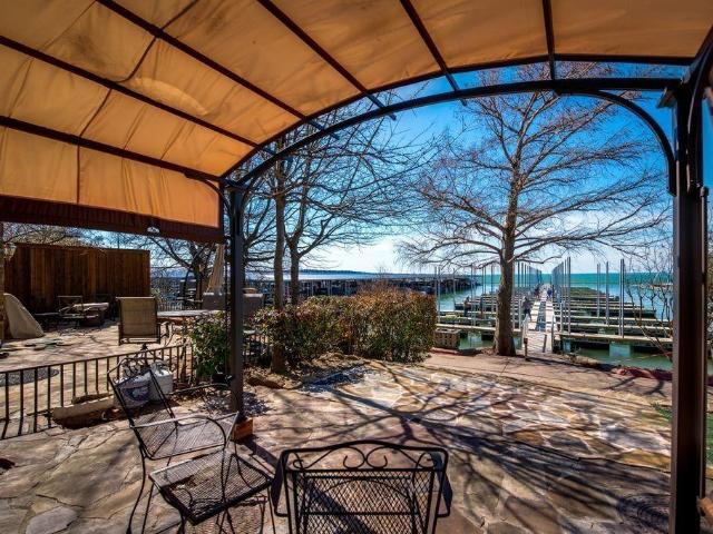 458 Yacht Club Dr, 2 beds, 2 full baths