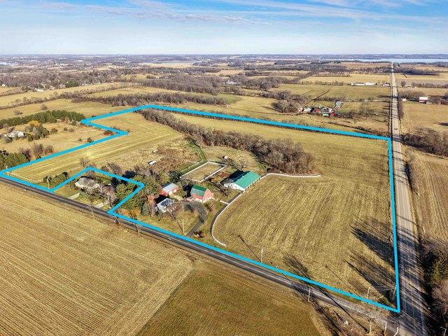 4595 Mahoney Rd, McFarland, WI 53558