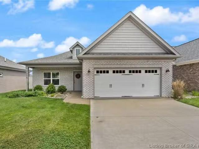 4596 HARRIER CT, JEFFERSONVILLE, IN 47130 Single Family Reside.
