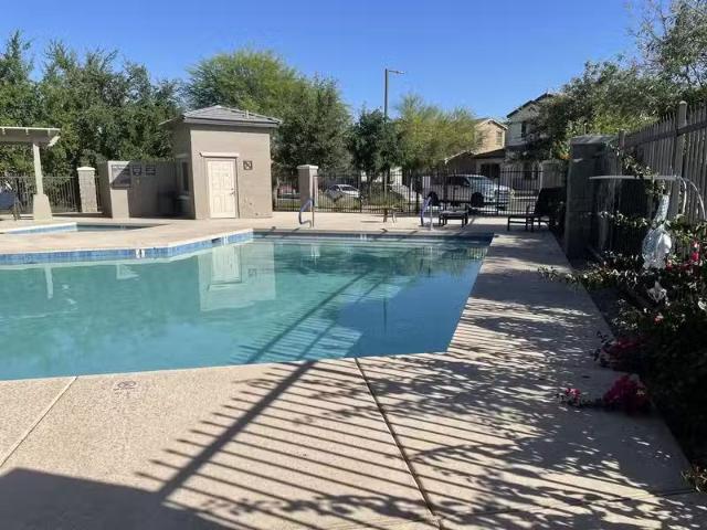 45985293 2516 N 149th Ave