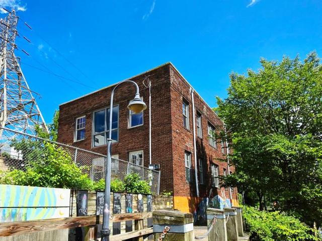 4590 Main Street