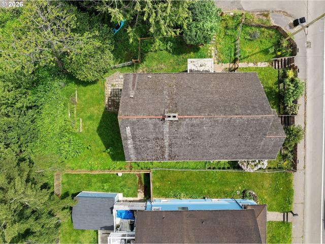 4590 lief erikson dr
