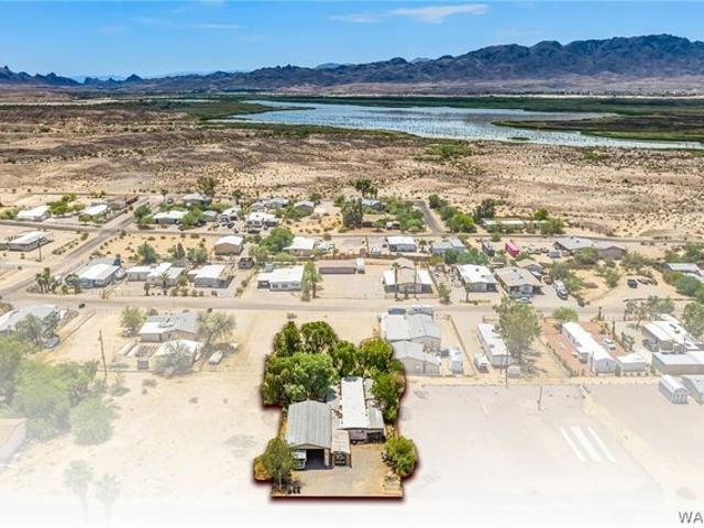 4592 Park Dr, Topock, AZ 86436