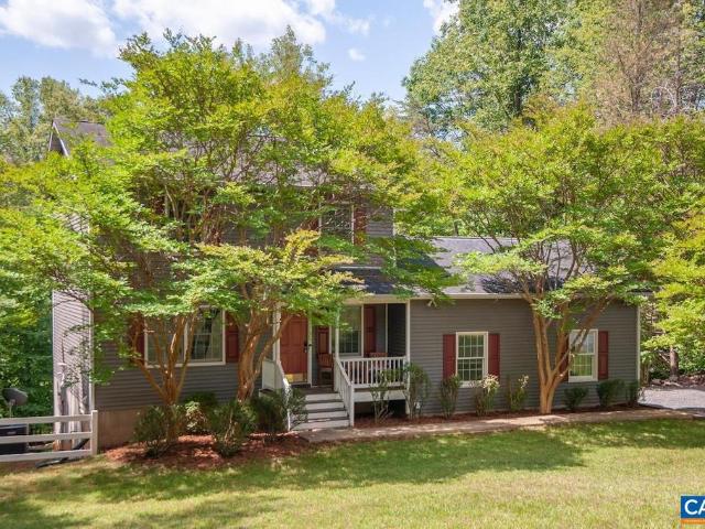 459 Lakeland Ln