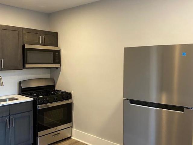 45 48 E Cliveden Street # 204