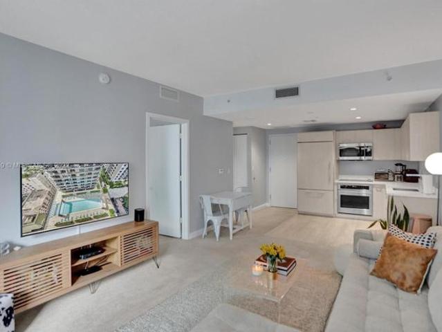 45 9th St SW #2107, Miami, FL 33130