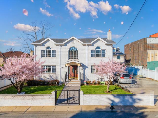 45 12 th Street | Compass