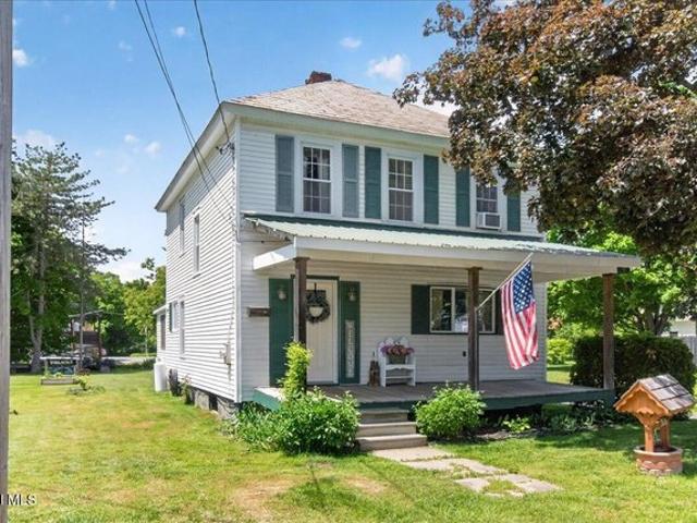 45 Van Ness Ave, Greenwich, NY 12834