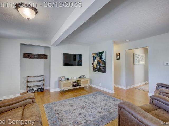 45 W Morehouse Avenue