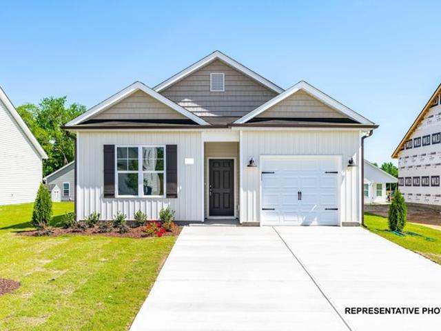 45 W Coulter Ct, Selma, NC 27576