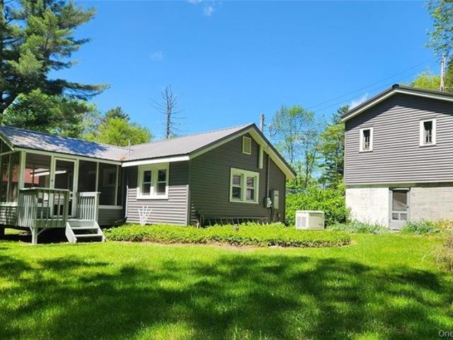 45 W Kenoza Pl, Smallwood, NY 12778