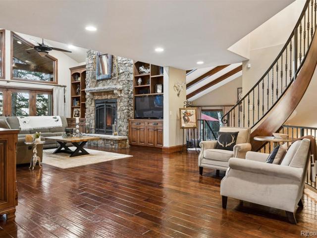 45 W Ranch Trail