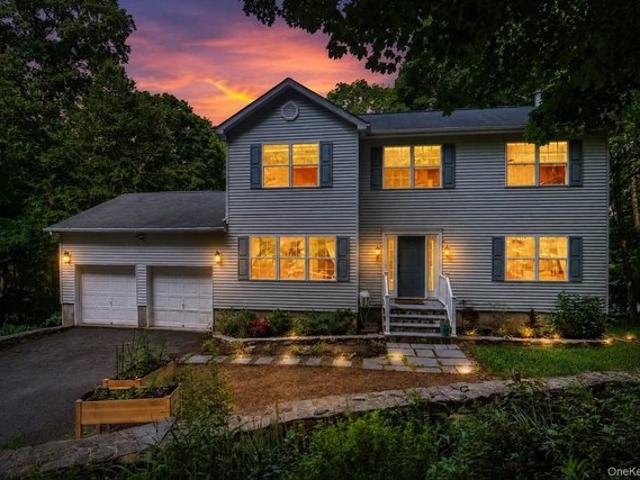 45 Willow Lake Dr, Holmes, NY 12531