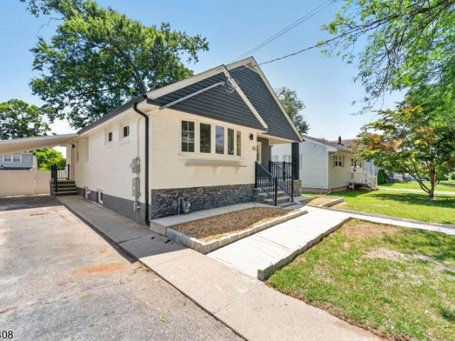 45 Adams St