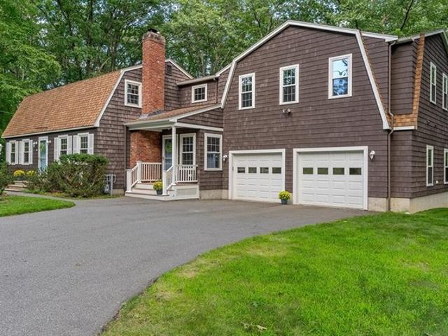 45 Amble Rd, Chelmsford, MA 01824