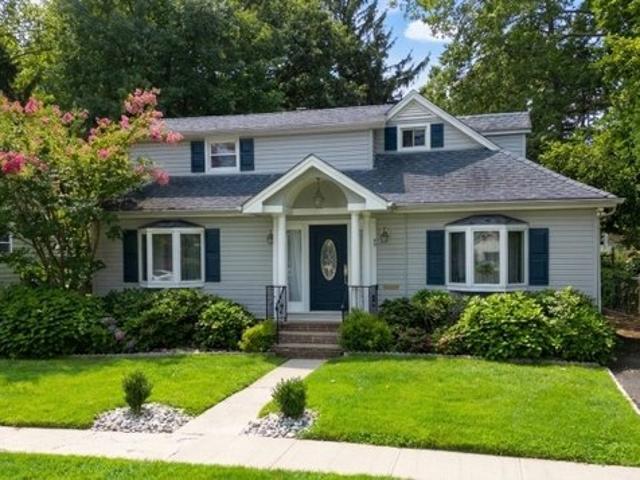 45 Brook St, Springfield, NJ 07081