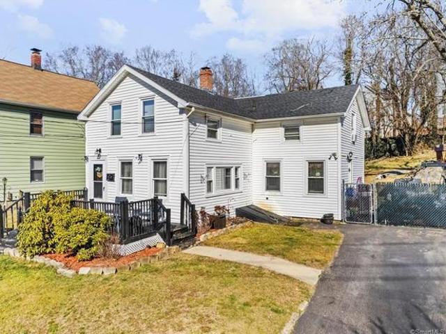 45 Cole St, New London, CT 06320