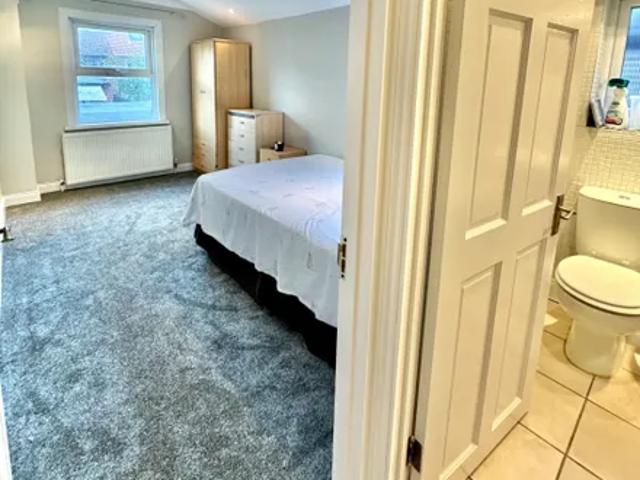 45 Croydon Road, London, E13 8ES, United Kingdom | Room for rent #154575620 | Rentberry