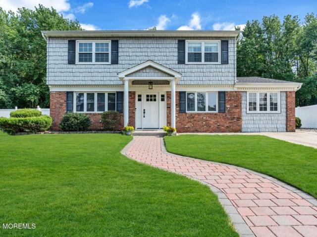 45 Croman Ct, Hazlet, NJ 07730