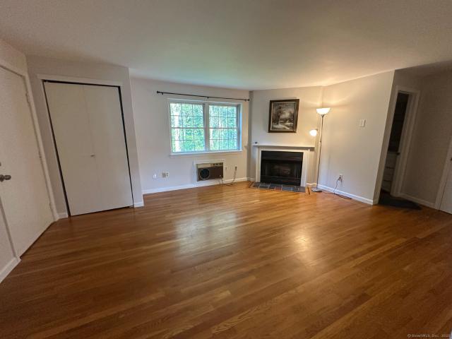 45 Crystal Ln, Unit D, Mansfield, CT 06268 | MLS #24160 | Compass