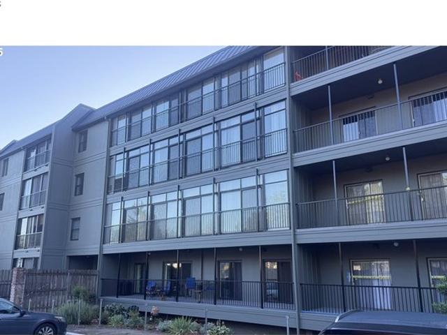 45 Eagle Crest Dr Apt 405, Lake Oswego, OR 97035