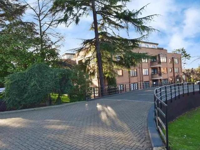 45 Epping New Road, Sewardstonebury, IG9 5JT, United Kingdom | 3 bed house for rent #167461759 | Rentberry