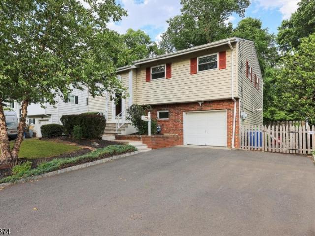 45 Fieldstone Dr
