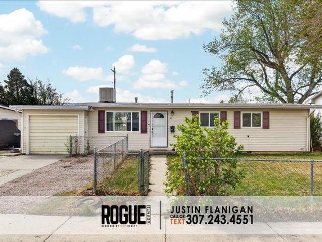 45 Gardenia St, Casper, WY 82604