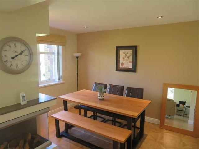 45 Glenburn Manor, Dunmurry, BT17 9DX