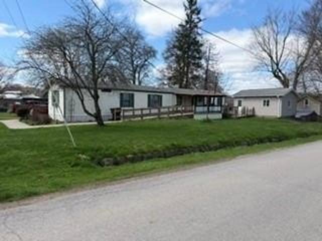 45 Grant St, Fredonia, PA 16124
