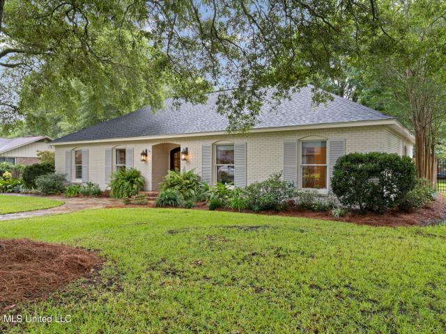 45 Greenbriar Drive