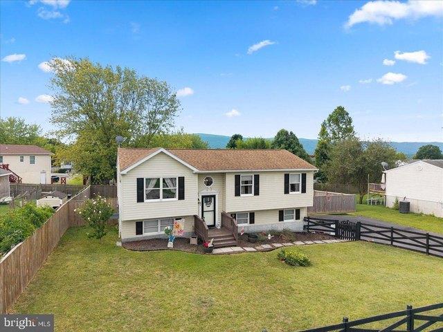 45 Greenleaf Rd, Strasburg, VA 22657