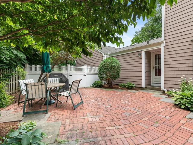45 Hawthorne Avenue