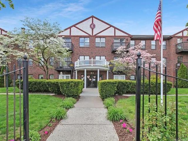 45 Highland St #205 West Hartford, CT 06119