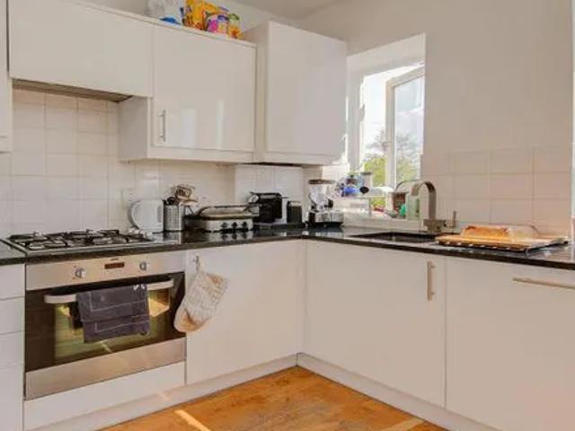 45 Hilldrop Road, London, N7 0JG, United Kingdom | 3 bed apartment for rent #140397194 | Rentberry